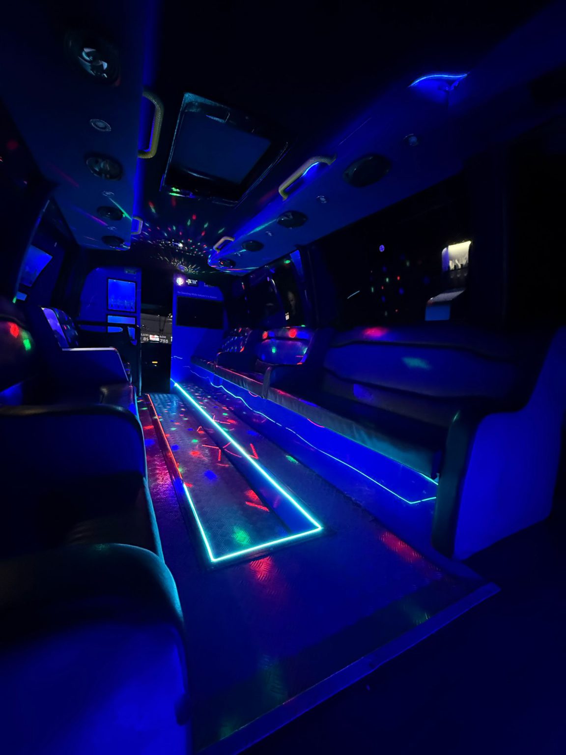 KIDS PARTY BUS – Party Bus 18,20,24,28 passengers | Hire Top Rated ...